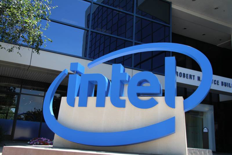 Intel investit dans l'intelligence artificielle et veut se faire une ...