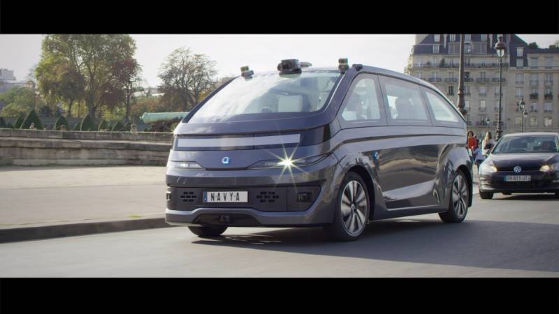 La start-up Navya dévoile son taxi autonome basé sur l’IA et veut ...