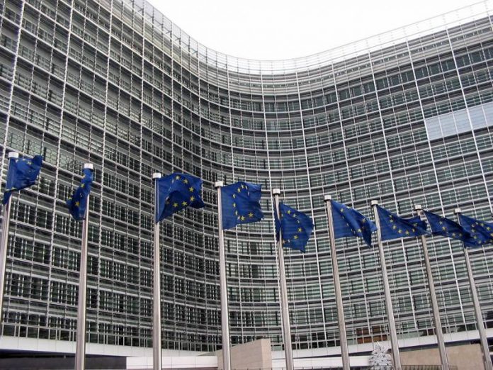 La Commission Européenne dévoile l'European AI Alliance et les 52 ...